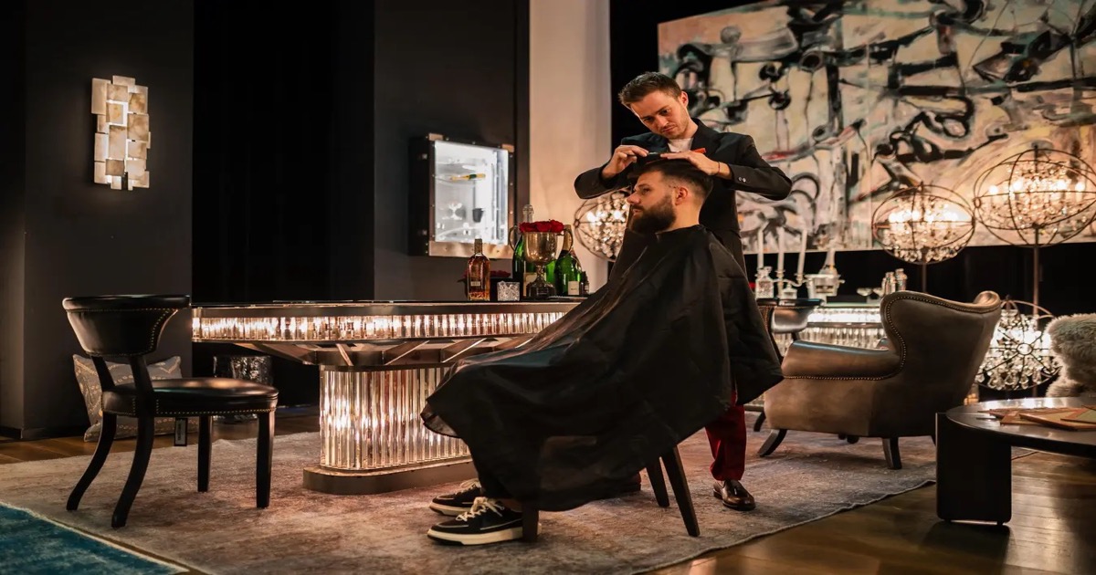VIP Haircut Dubai - Premium Mobile Barber Service | Haircut at Home